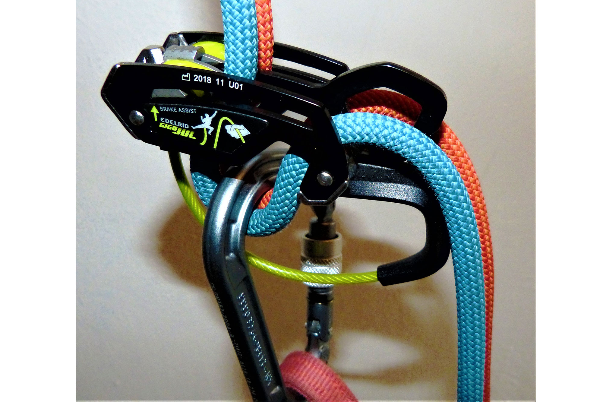 Das Sicherungsgerät Edelrid Giga Jul im Test | Bergzeit Magazin